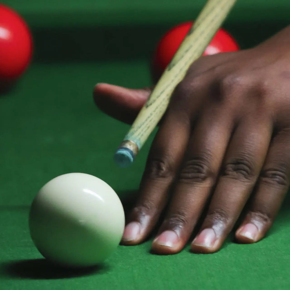 How to Properly Mark a Snooker Table: A Step-by-Step Guide – Cue + Case