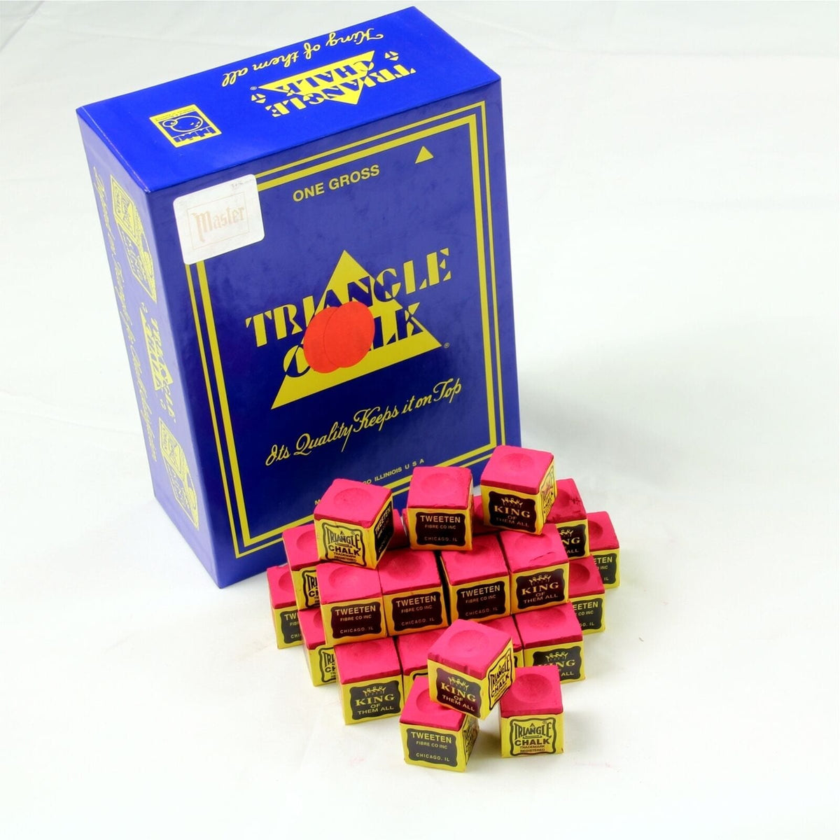 24-Pack RED Triangle Chalk - Consistent Snooker & Pool Play – Cue + Case